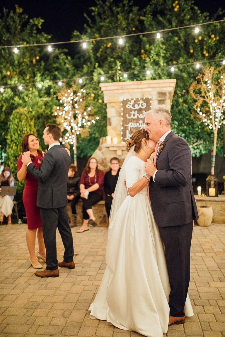 Genevieve + Zach // Gilbert Temple Wedding | Shelby Lea Photography