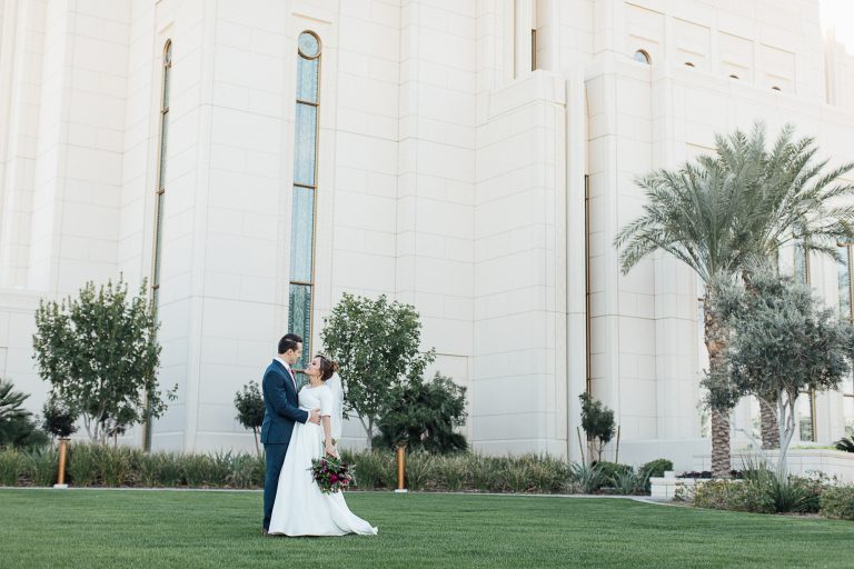 Genevieve + Zach // Gilbert Temple Wedding | Shelby Lea Photography